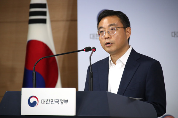 KT 이어 SKT에서도 떠나는 2G, 헤어지지 못하는 01X