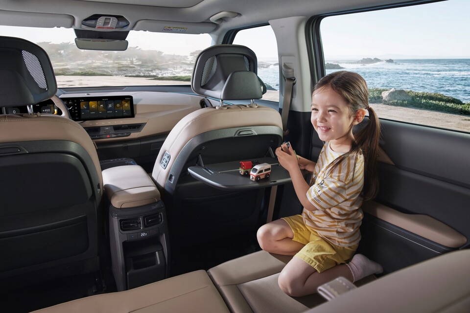 '더 기아 EV5' 출시…4000만원대 패밀리 SUV